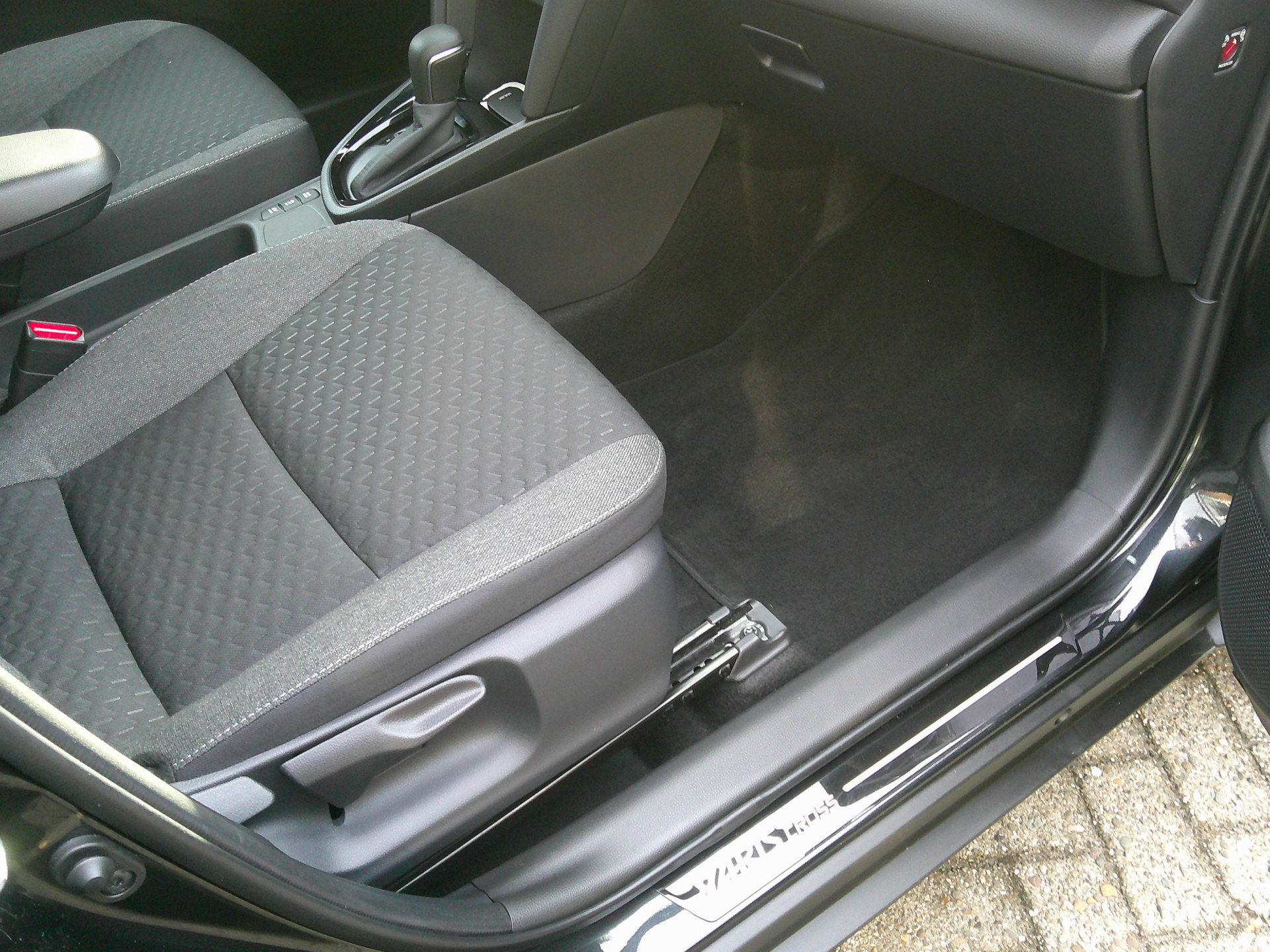 Toyota Yaris Cross 1.5 Hybrid 130 Dynamic Trekhaak Stuur/Stoel ver.